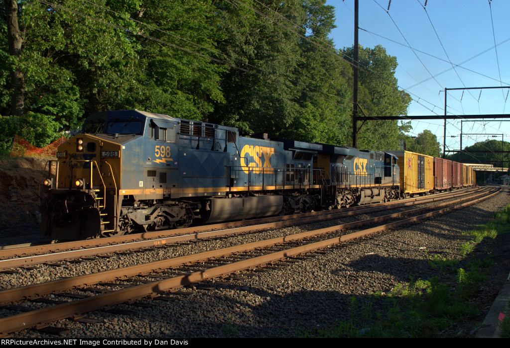CSX CW44AH 598 leads Q418-04